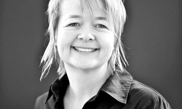 Affinity (1999): Sarah Waters – The Idle Woman